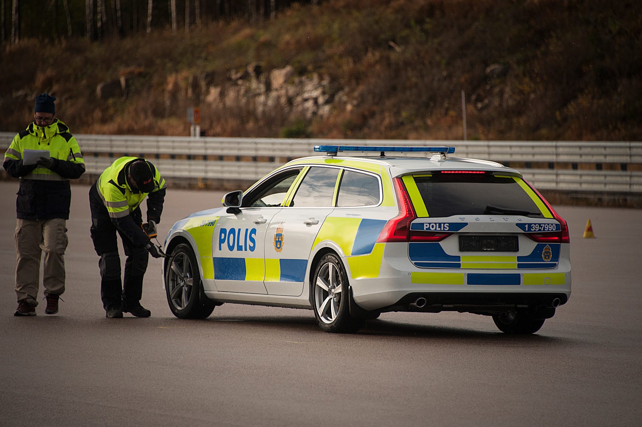 Här är polisens nya superbilar - Volvo XC60 blir polisbil - V90 får 300 ...