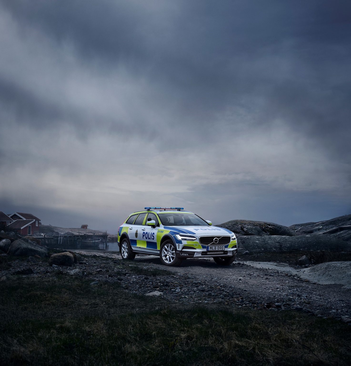 Här är polisens nya superbilar - Volvo XC60 blir polisbil - V90 får 300 ...