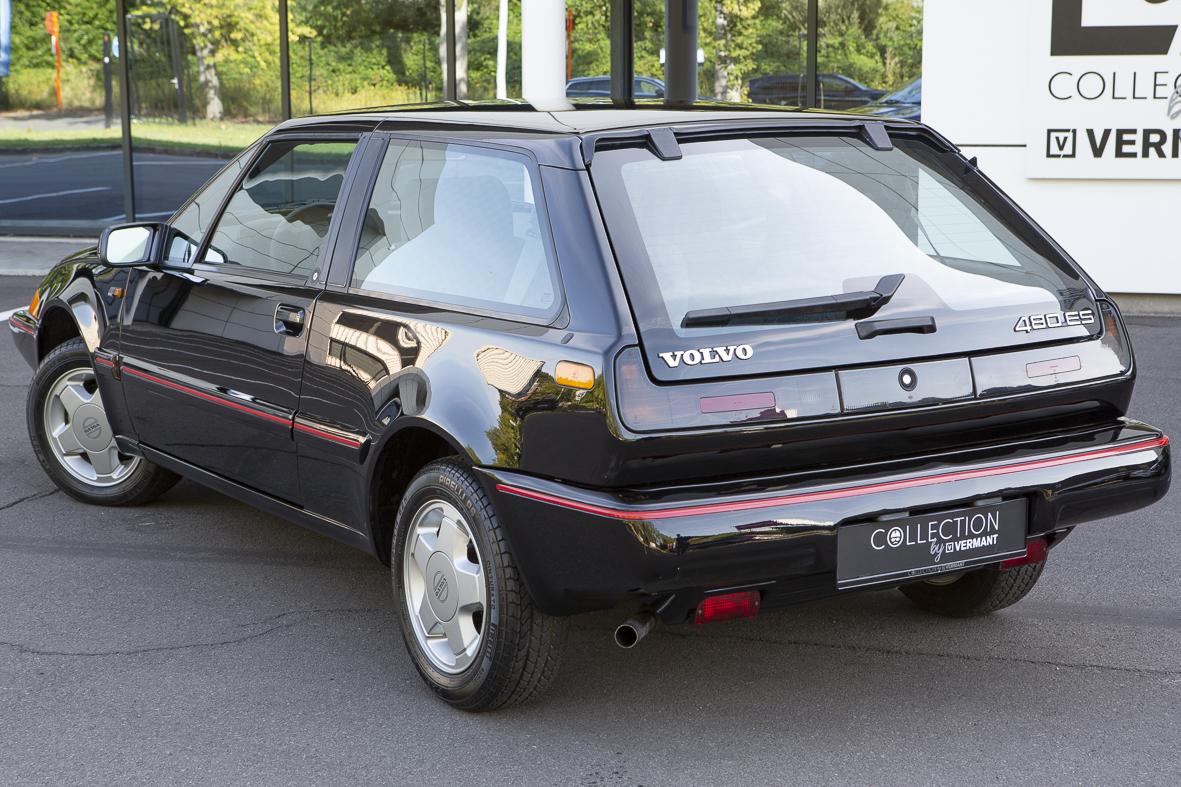 Fabriksny Volvo 480 ES från 1986 - bara gått 8 mil på 34 år | Carup.se