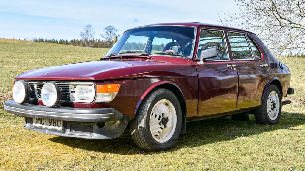 Bedagad ikon: En av Saabs 100 första turbo-bilar säljs | Carup.se