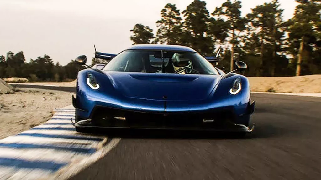 Se Koenigsegg krossa banrekordet på Gotland Ring | Carup.se