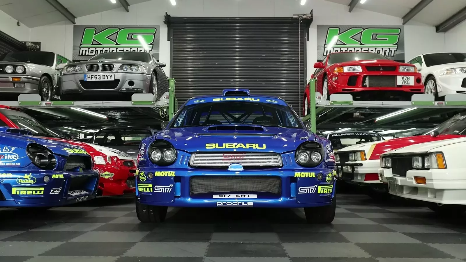 Otroliga bilhallen – full med unika rallyikoner | Carup.se