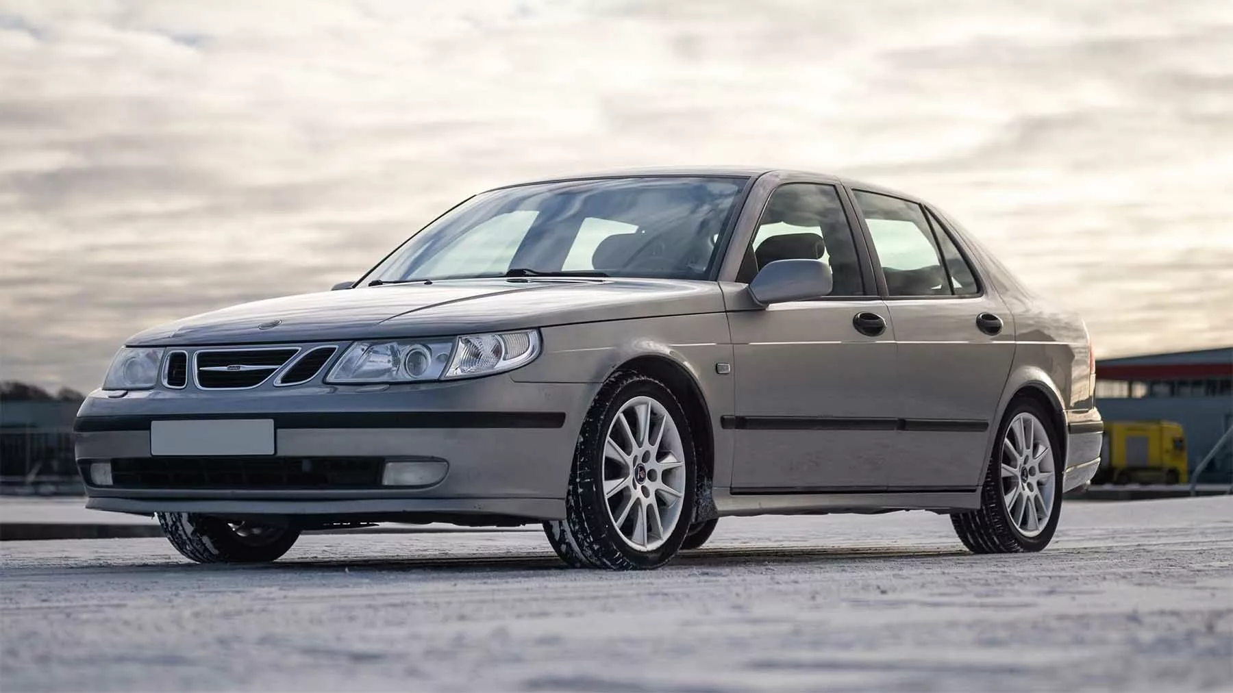 Säljs bland superbilar: Ovanligt fin Saab 9-5 Aero | Carup.se