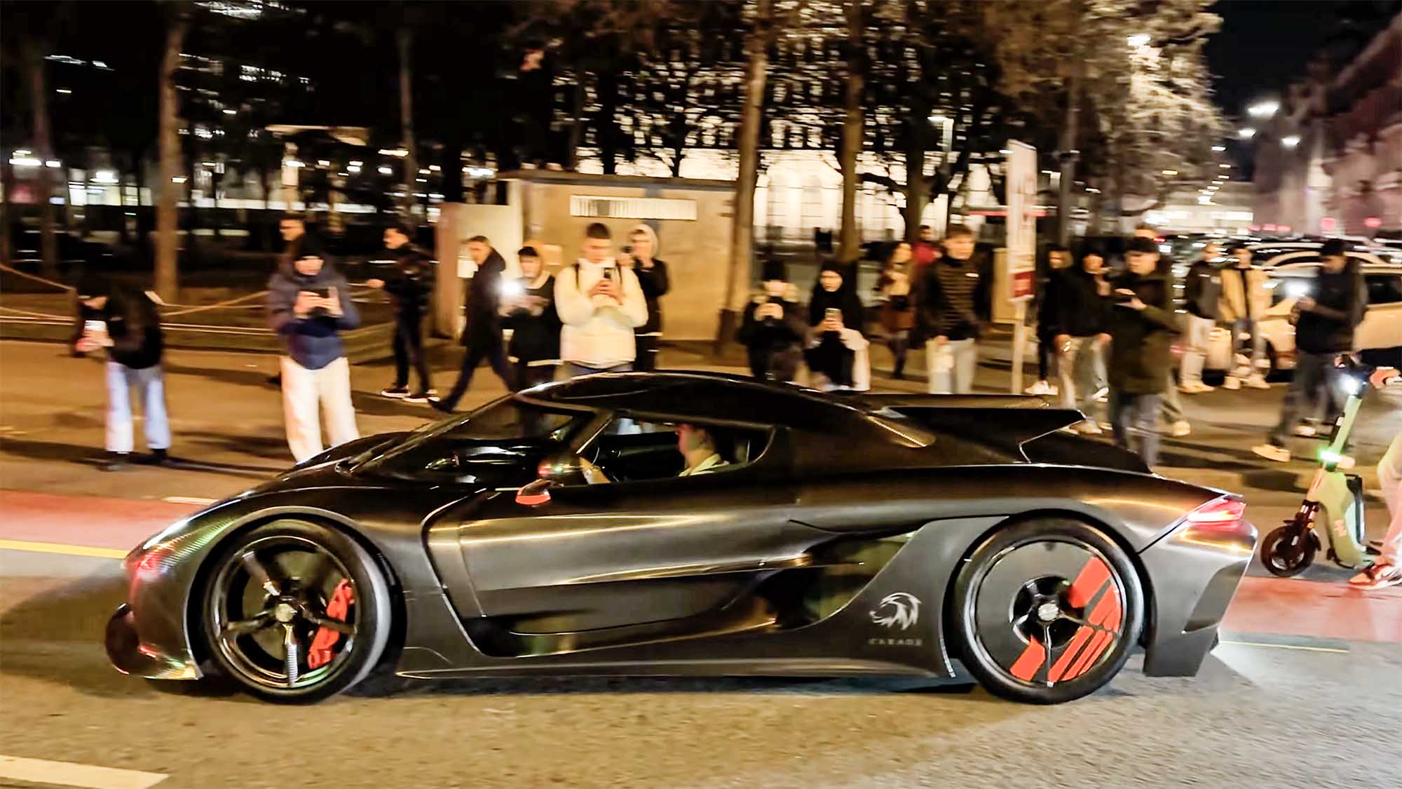 Kaos när Koenigseggs nya 500-km/h-bil körs i stan | Carup.se