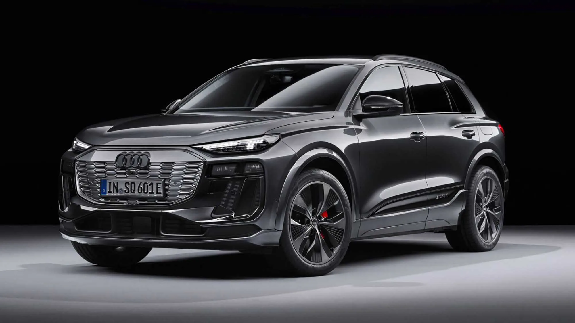 Premiär: Så dyr är nya Audi Q6 e-tron i Sverige | Carup.se