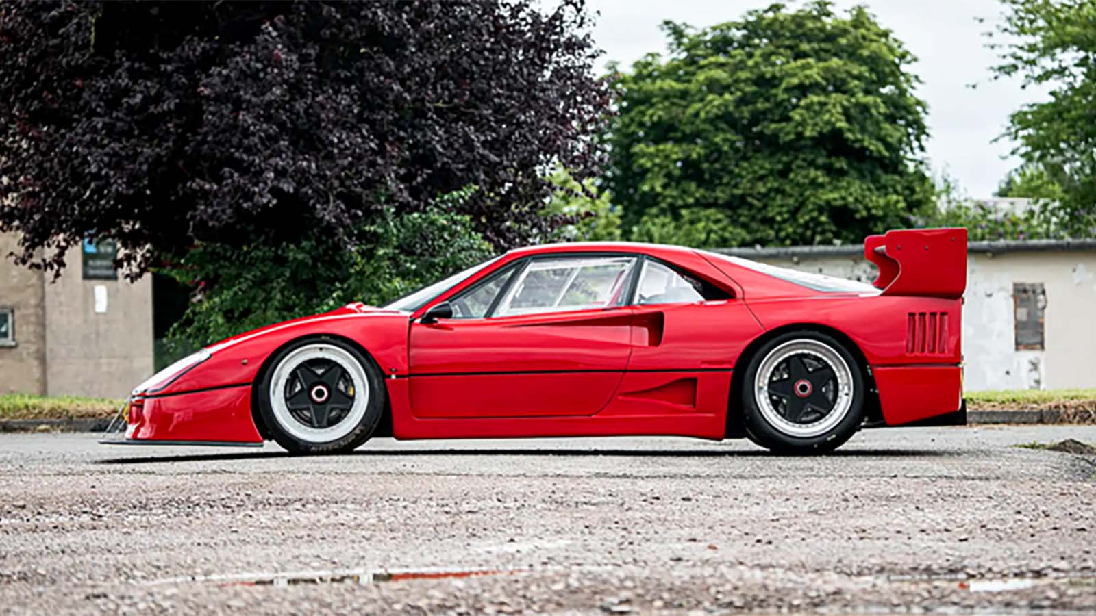 Världens enda Ferrari F40 med V12-motor | Carup.se