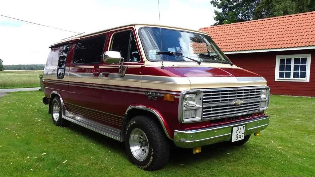 Budkrig om Chevy van på svensk auktion | Carup.se