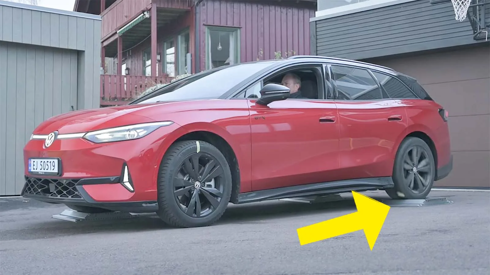 Hyllad elbil misslyckas i testet – fastnar helt | Carup.se