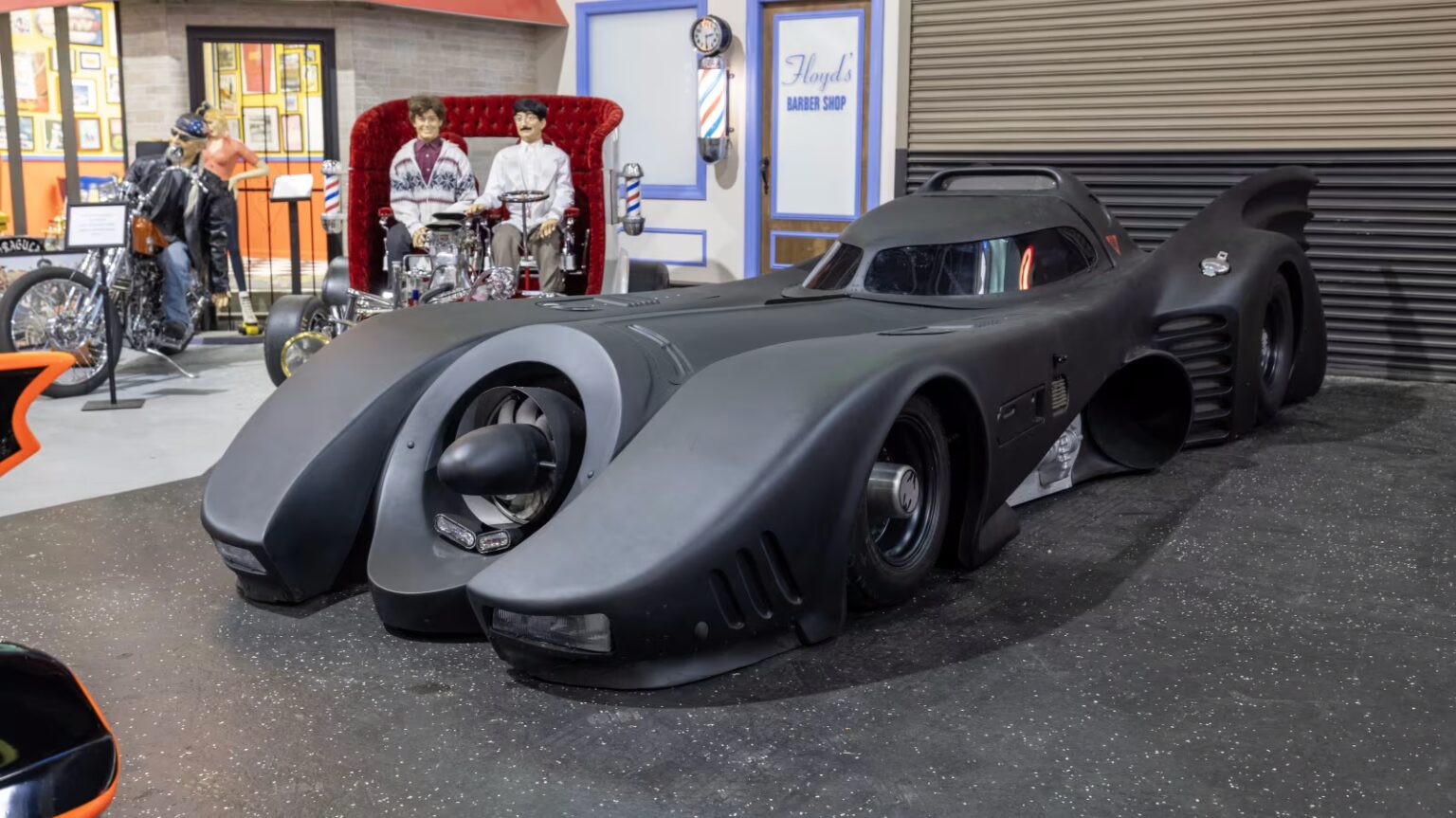 Bilmuseum läggs ner – säljer ut 290 bilar | Carup.se