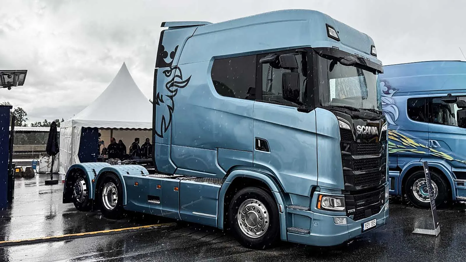 Ny förlängd lyx-Scania – blir vägarnas kung | Carup.se