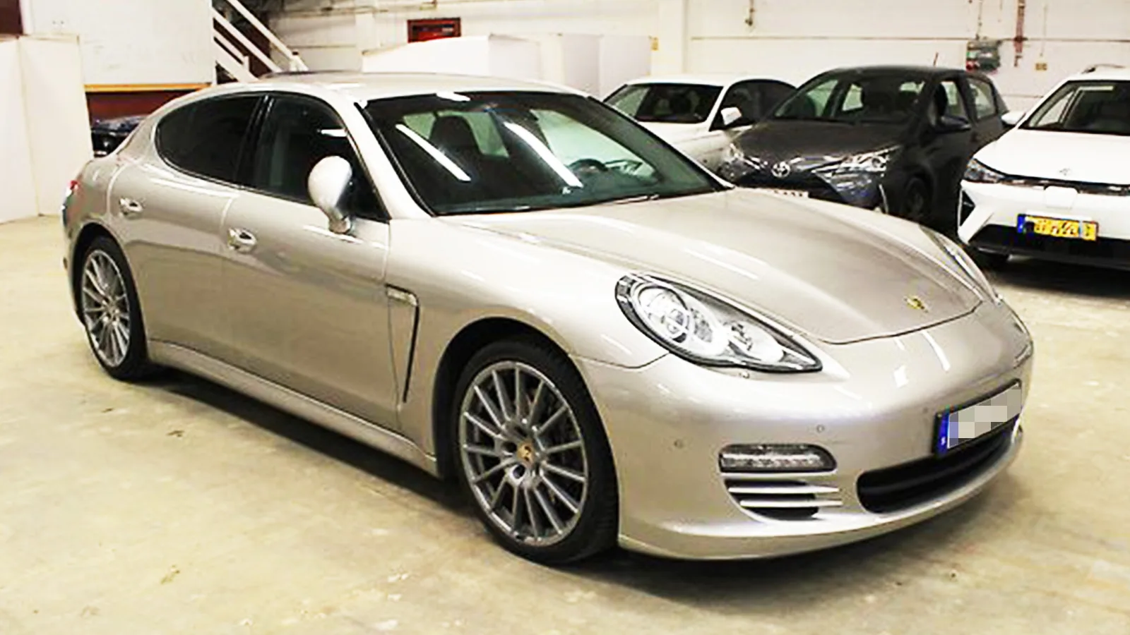 Kronofogden säljer ut Porsche för småpengar | Carup.se