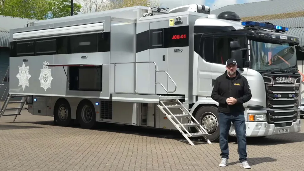 Polisens nya super-Scania: ”Inga begränsningar” | Carup.se